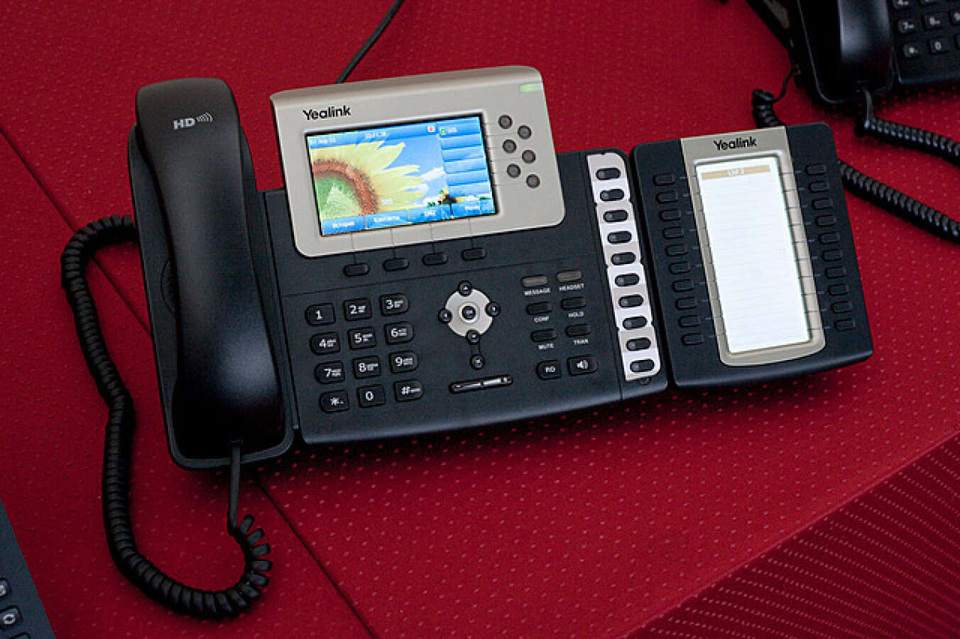 Yealink SIP-T38G - IP-телефон, цветной LCD дисплей 4,3", 6 линий, 10 ...